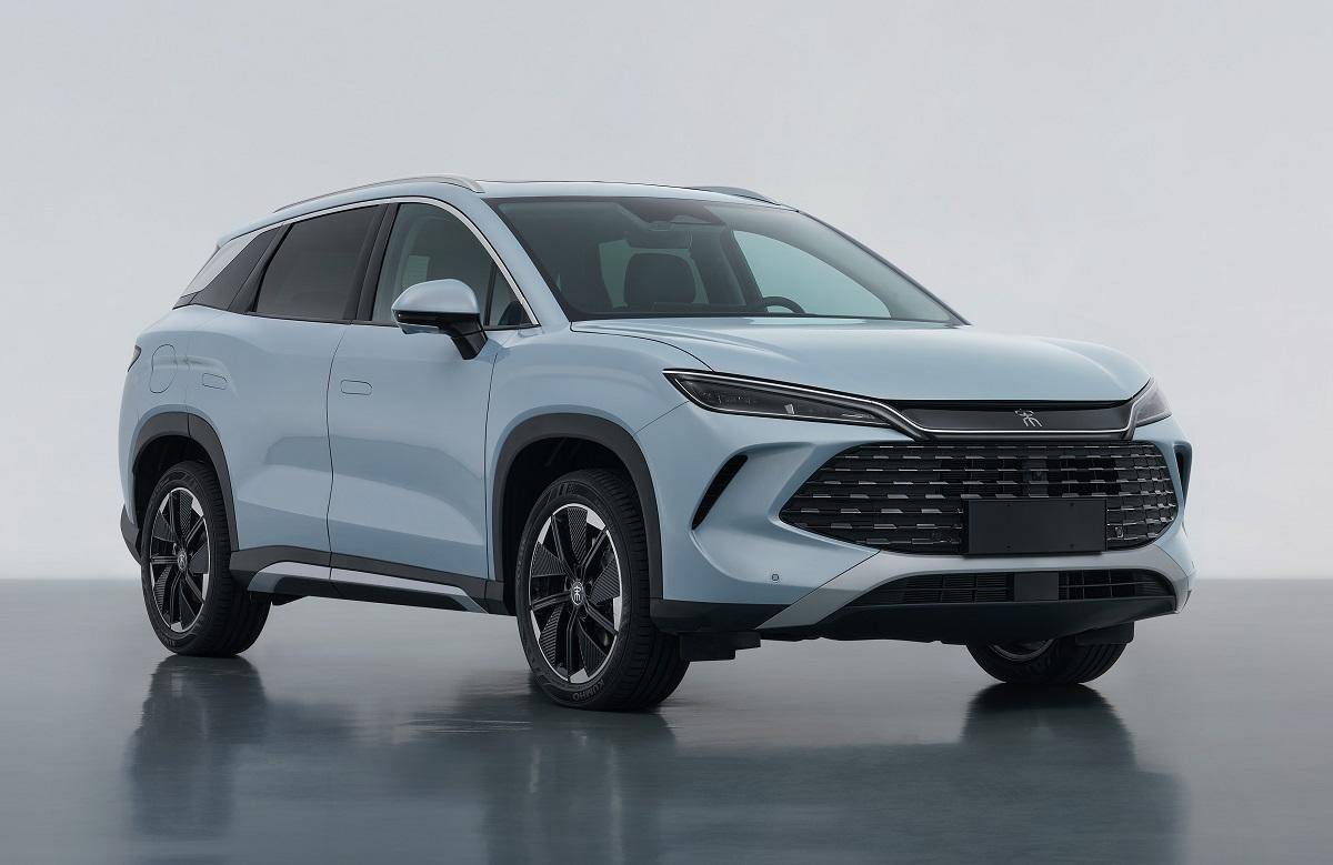 比亚迪“王炸”SUV，搭DM5.0混动+四连杆独悬，长近4.8米，纯电起步112km