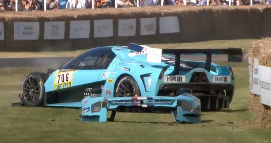 Glickenhaus SCG 004C在古德伍德速度节发生严重事故