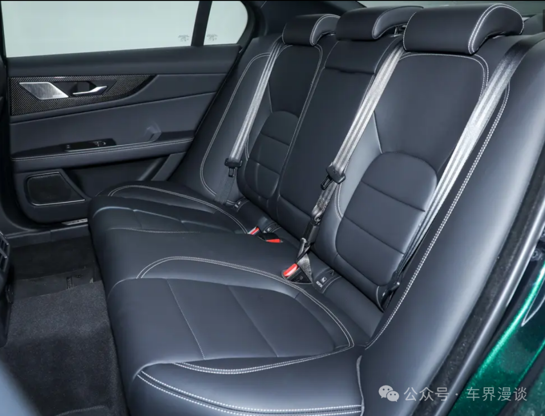 从30万跌到20万！沦为豪车“降价巨头”！帅气程度胜奥迪A4L 十倍，却遭忽视