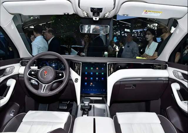 红旗HS7 PHEV即将亮相成都车展，续航1102km的豪华插电混动SUV