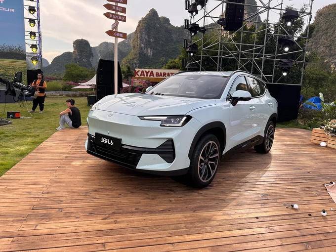 年轻人的第一台电混SUV？捷途山海L6上市，售价12.39万起