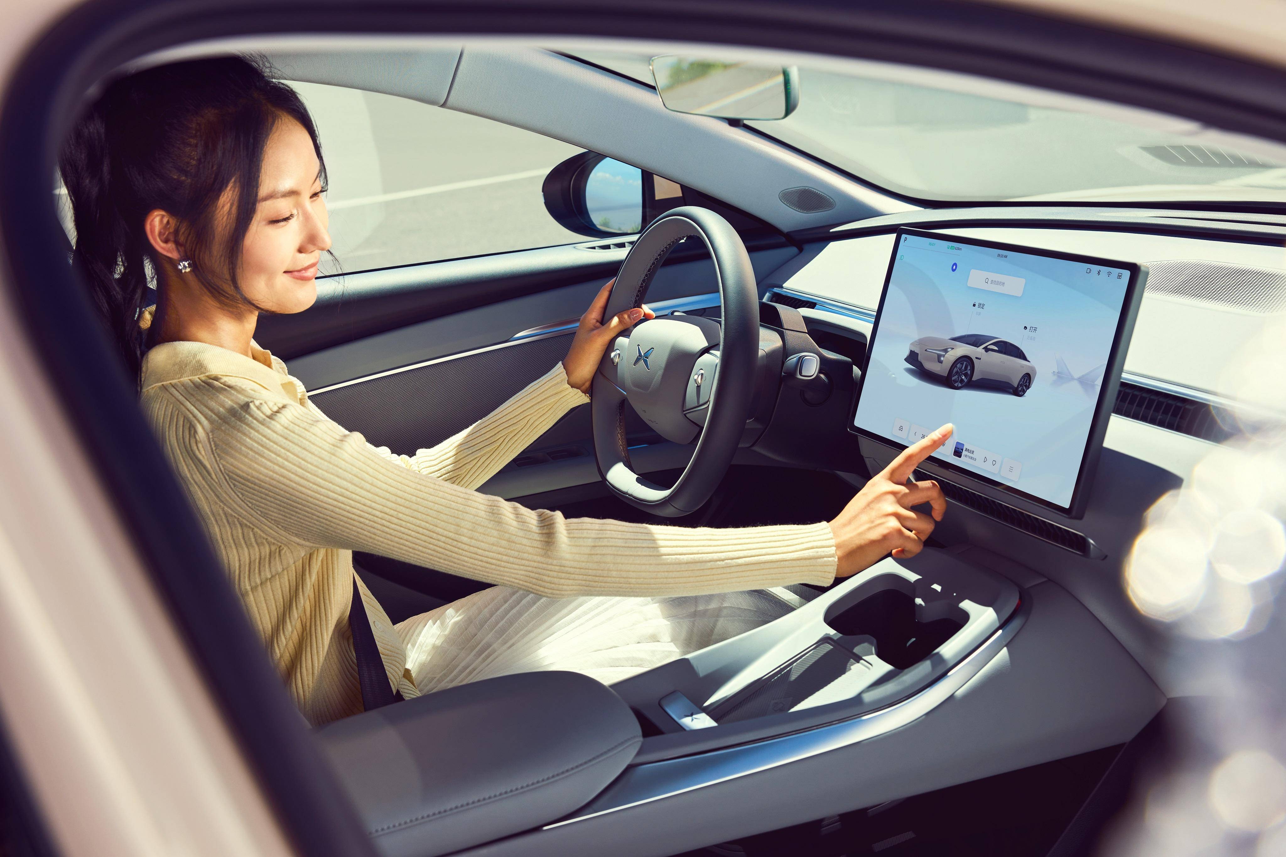 最好用的智能座舱，最领先的AI智驾体验，小鹏MONA M03塑造越级体验