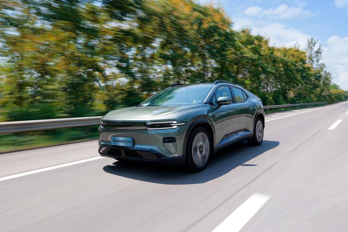 长安高管亲测启源E07，展示智驾真功夫，“一车多态”期待值拉满