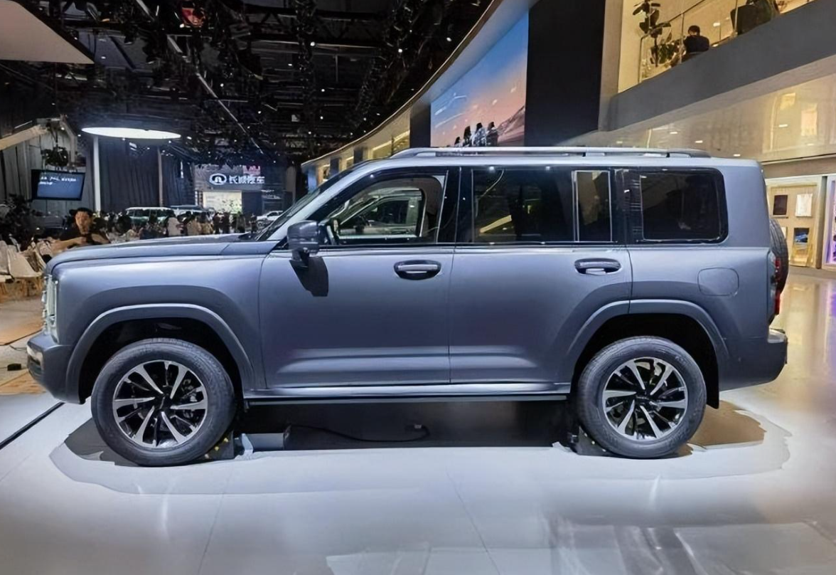 2024成都车展丨二代哈弗H9亮相，预售价20.59万元起