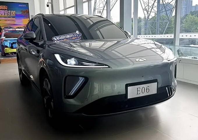 奇瑞风云E06实车到店，搭载激光雷达，续航超1600km