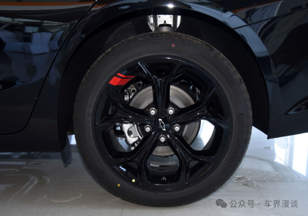 定位B级车却有4933mm车长，237马力+9AT，关键才卖17万多