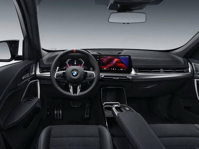 宝马X1狂降，19万拿下豪华SUV，2.0T动力加身，性价比王者归来！