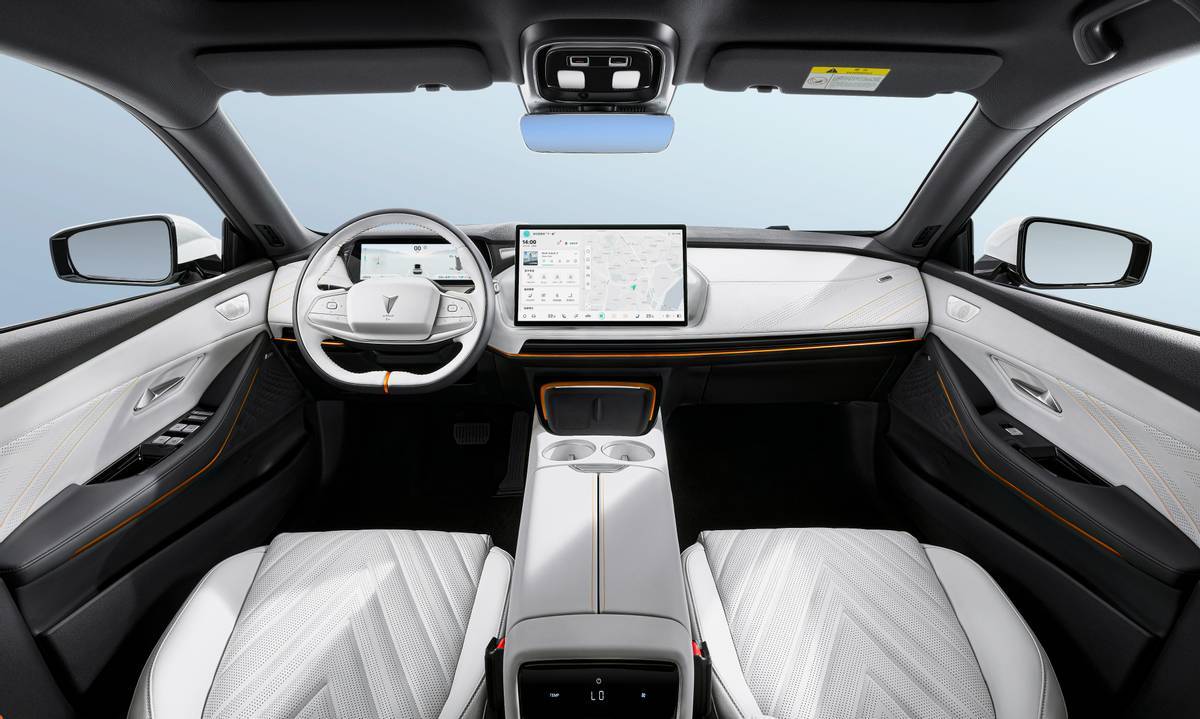 科技感爆棚，2025款SL03焕新上市，售价区间11.99万元~14.69万元