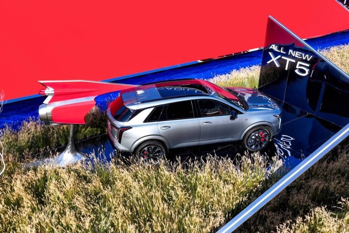 凯迪拉克全新XT5上市，限时一口价26.59万起，打出豪华组合拳