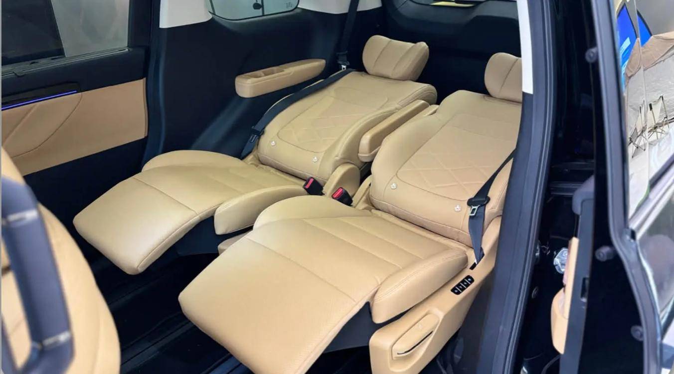 广汽传祺E8+：定义“大家庭”新出行，新能源MPV的时尚之选