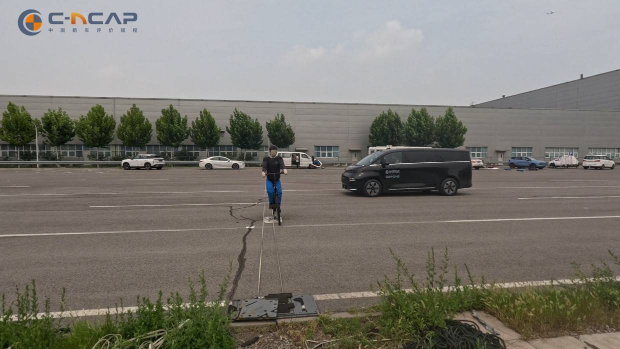 翼真L380震撼问鼎：以史上MPV最高分荣获C-NCAP五星安全认证