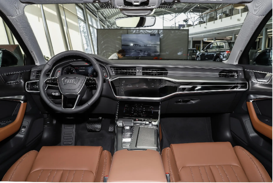 奥迪A6L：豪华成就经典，经典塑造传奇