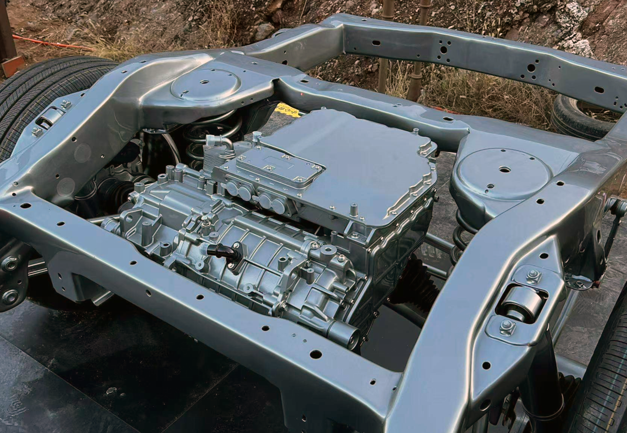 解读坦克Hi4-Z四驱平台：采用前、后双电机四驱，与比亚迪DMO相似