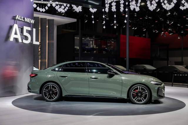 2024广州车展开幕 全新奥迪A5L全球首次亮相
