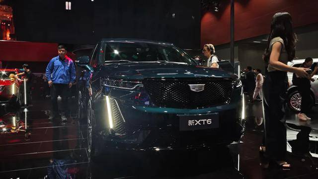 广州车展|豪华大型SUV普惠者，限时一口价34.99万起，新XT6上市