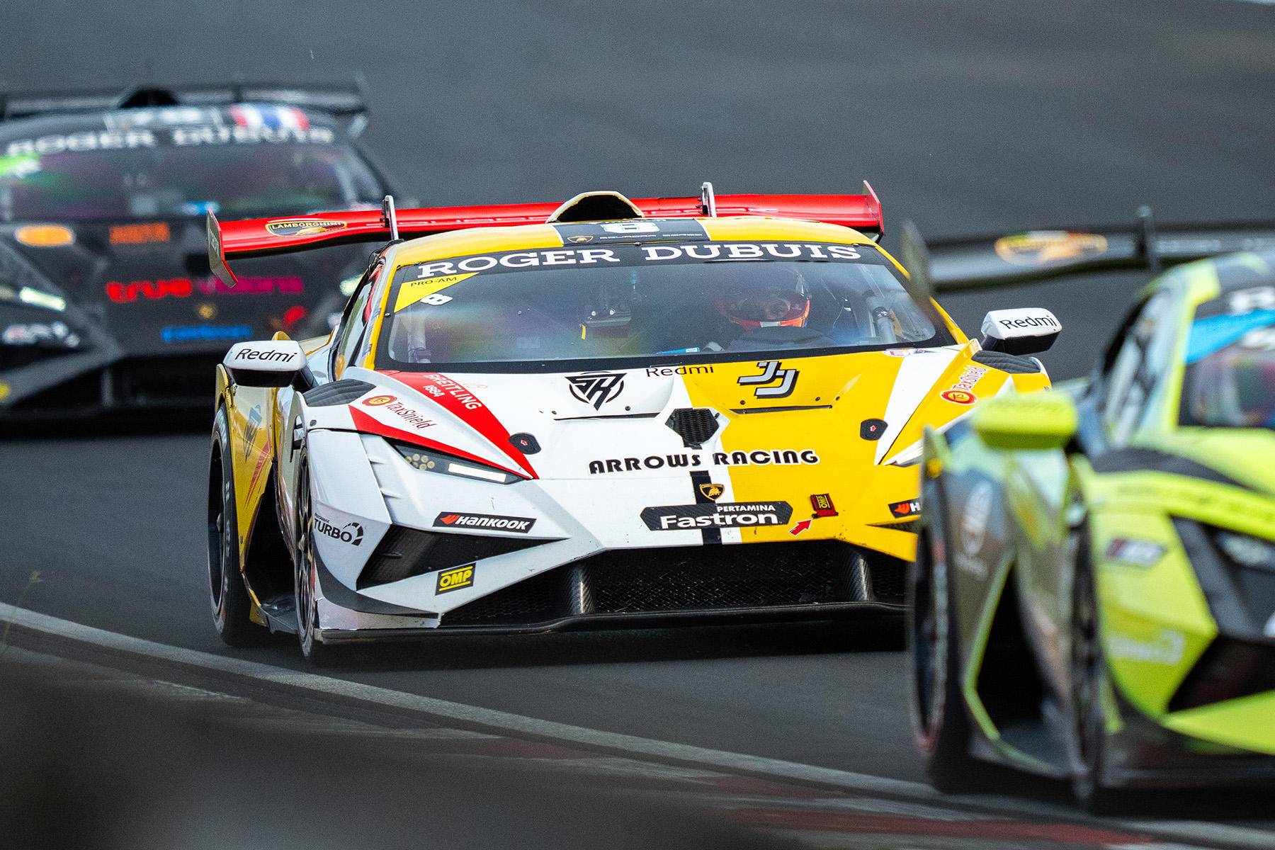 DW Evans GT车队和Arrows Racing车队上海对决称雄 受台风影响，次回合比赛改写积分榜