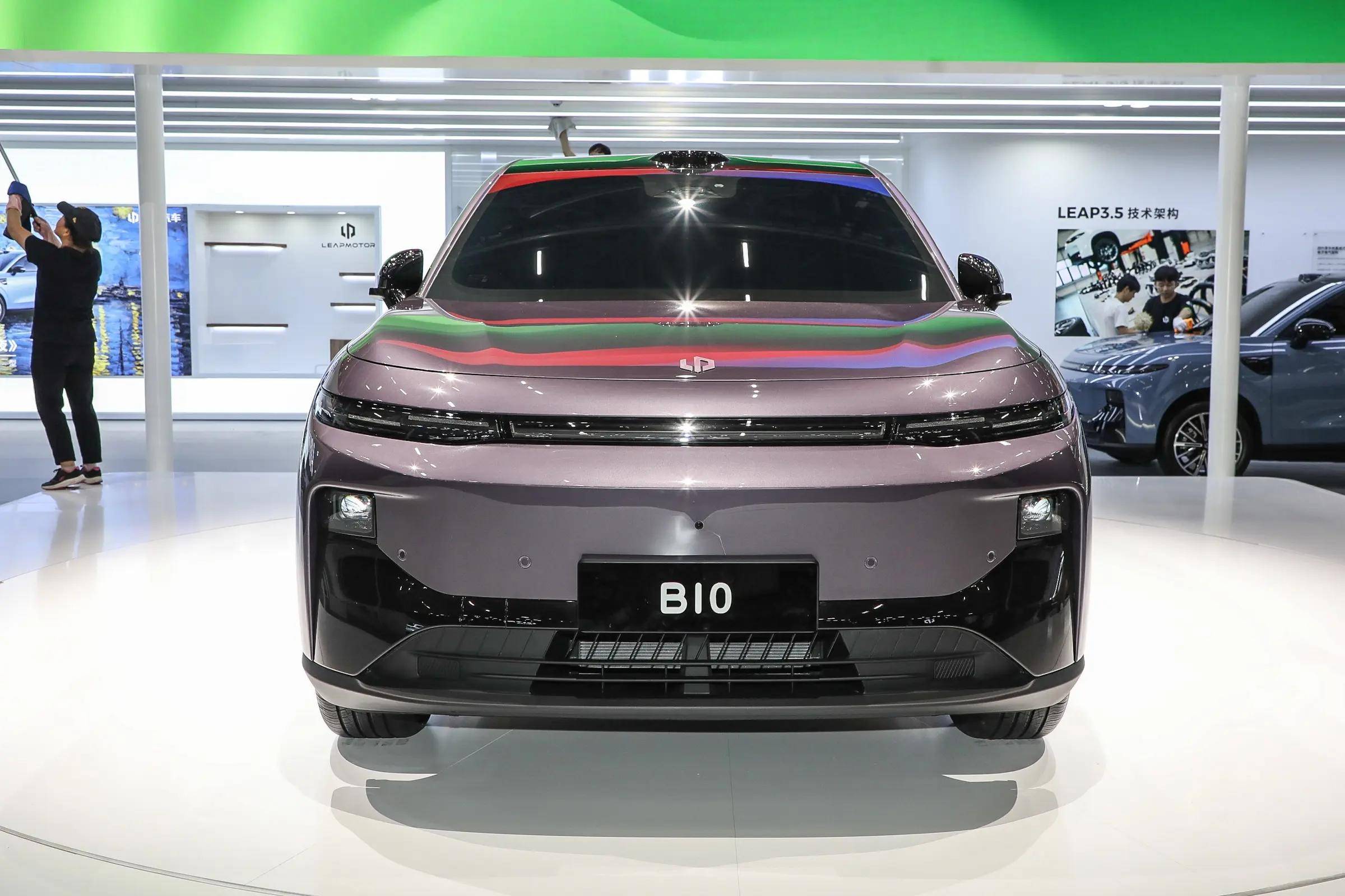 或9.98万起！零跑B10即将上市，外观配色曝光，能火吗？