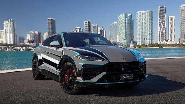 全球只有一台！兰博基尼URUS SE迈阿密特别版，喷漆花了230小时！_选车网|公众的选车平台