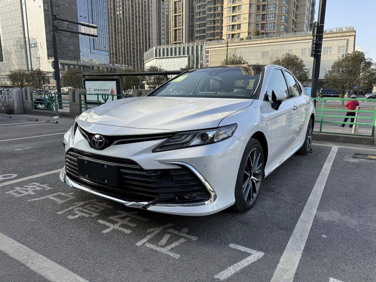 B级车价格崩了，看看3系A4L，CT5和凯美瑞的价格，还会跌吗？_选车网|公众的选车平台