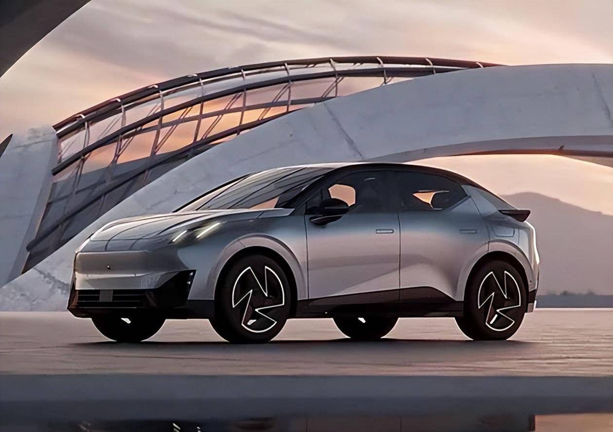 紧凑型 SUV领克 Z20上市：纯电小钢炮，都市新宠_选车网|公众的选车平台