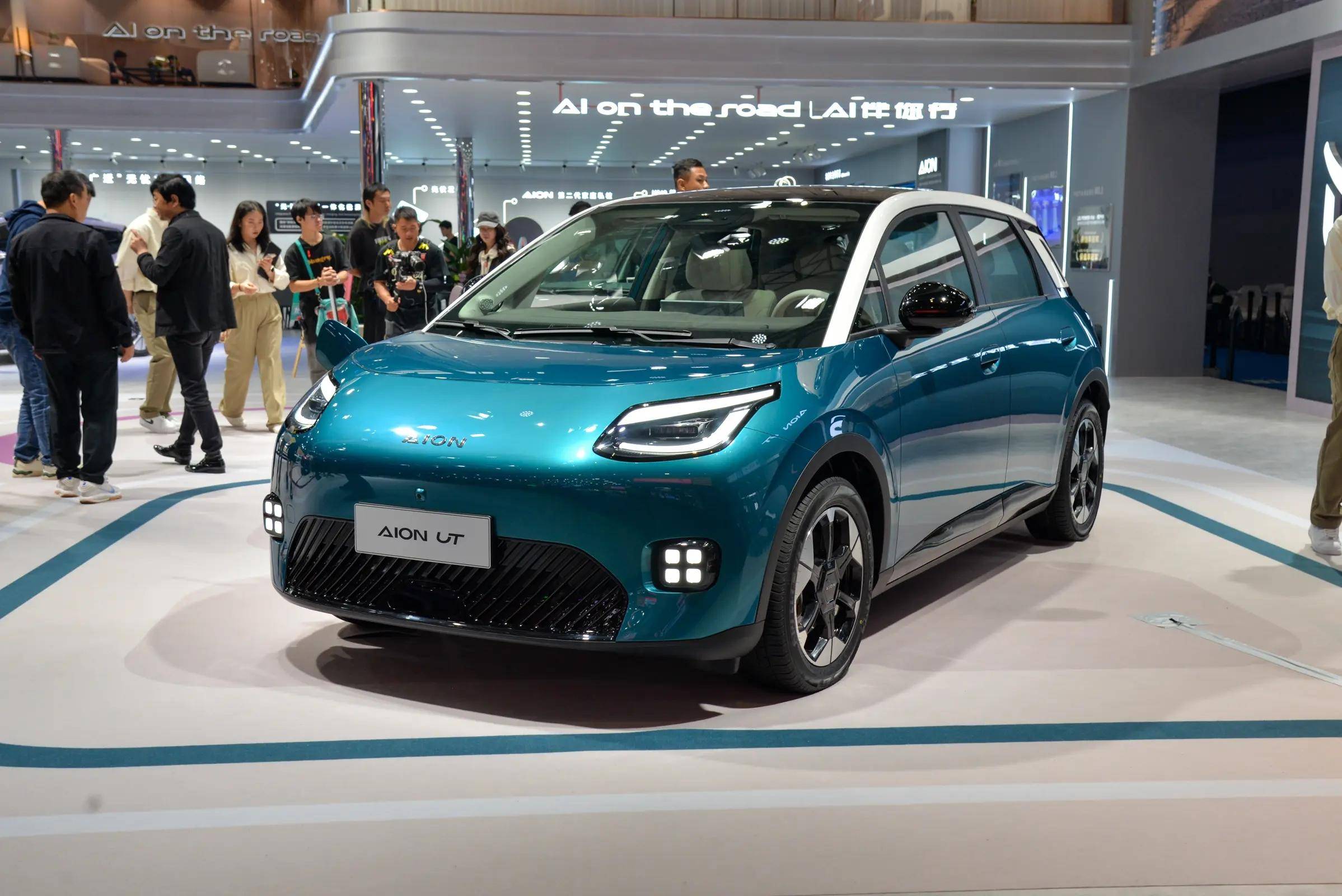 别太期待！埃安AION UT鹦鹉龙将于1月6日预售，或售8.98万起_选车网|公众的选车平台