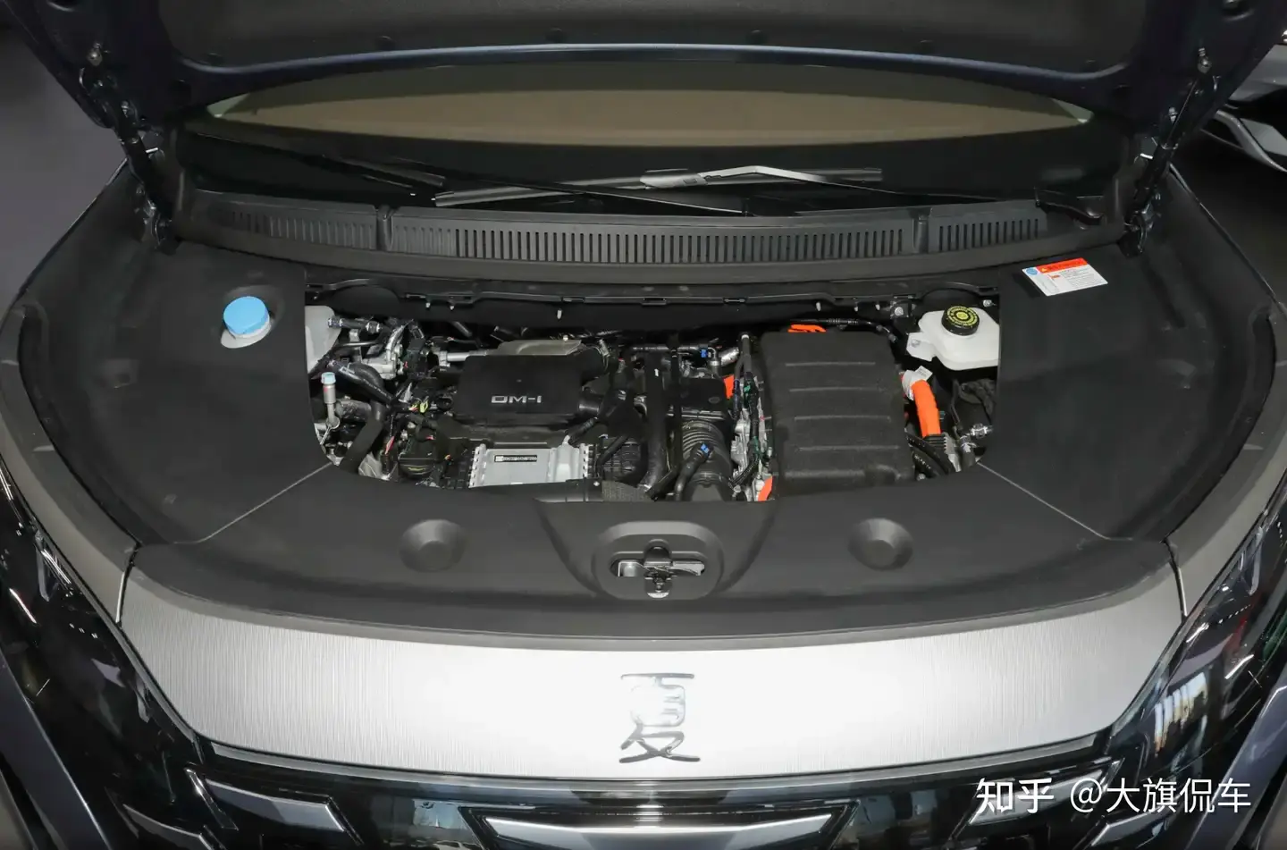 比亚迪夏展车已到店，新车将于1月8日上市，售价能否低于30万？_选车网|公众的选车平台