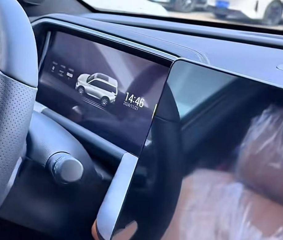 广汽传祺GS8五座四驱版实车曝光，指导价17.28万元，搭2.0T动力_选车网|公众的选车平台