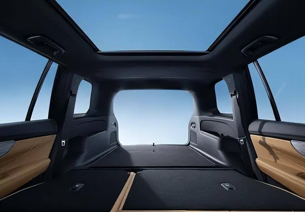 广汽传祺GS8五座四驱版实车曝光，指导价17.28万元，搭2.0T动力_选车网|公众的选车平台