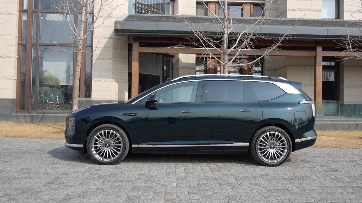 广汽埃安昊铂HL预售价格发布，27.98万元~32.98万元极具竞争力_选车网|公众的选车平台