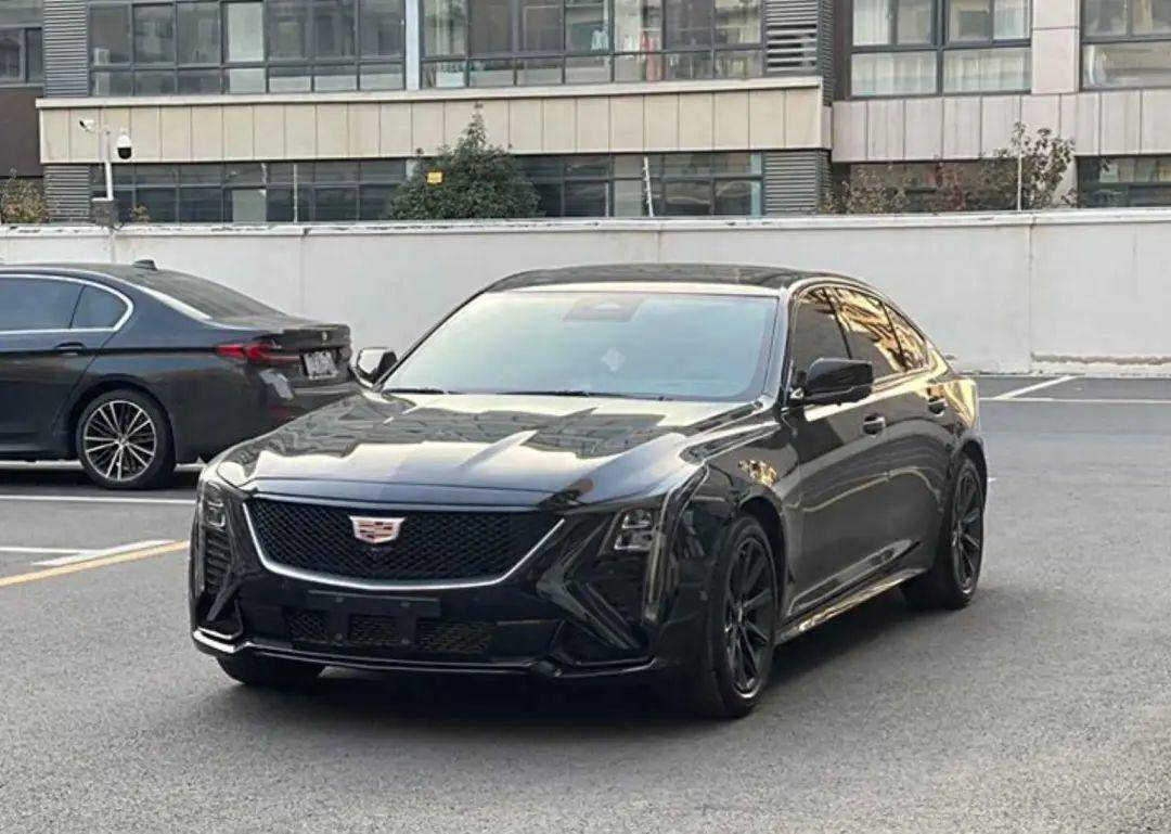 凯迪拉克将“价格战”再升级！CT5下探到18.59万，不比迈腾更香？_选车网|公众的选车平台