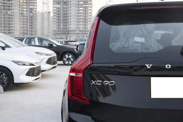 奇瑞“绝美SUV”风云E06实车亮相，激光雷达+CDC悬架，或15万起？_选车网|公众的选车平台