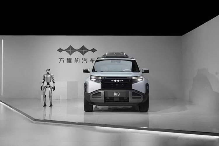 “家族最强”沃尔沃ES90登场，续航700km+20分钟快充_选车网|公众的选车平台