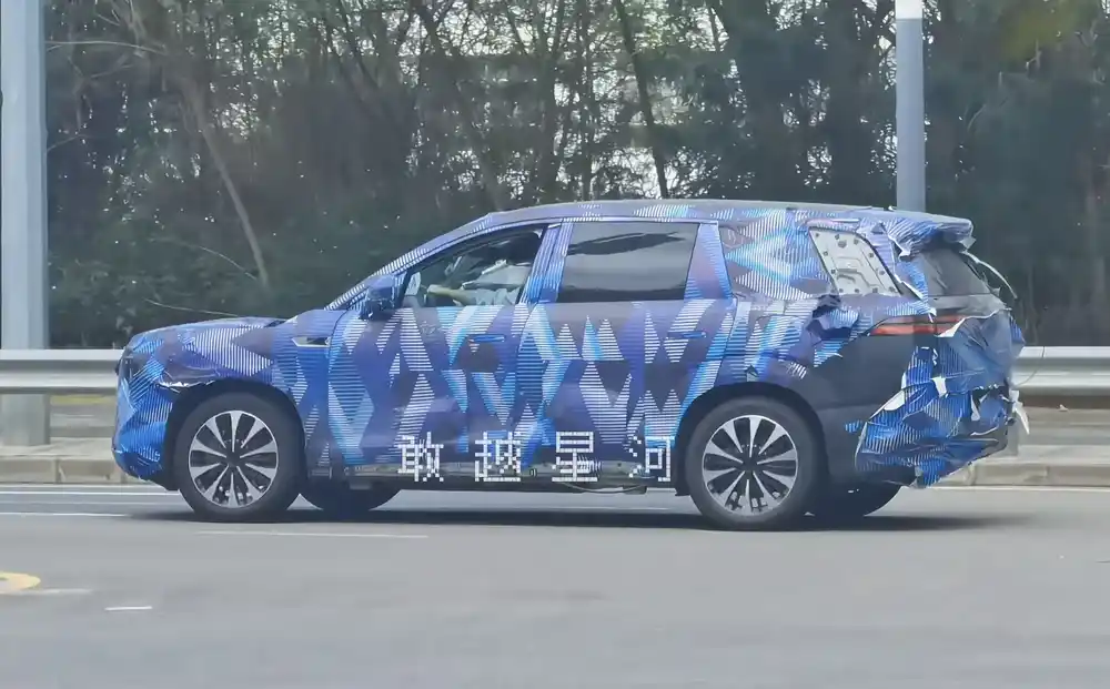 腾势N8谍照曝光，堪称小号腾势N9，或依旧三排布局_选车网|公众的选车平台