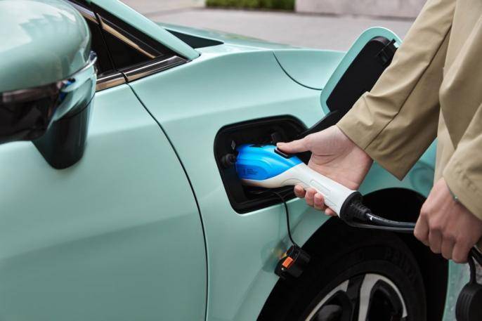 美好出行，恰到好处！羿驰05&易至EV3 PLUS高能登场！_选车网|公众的选车平台