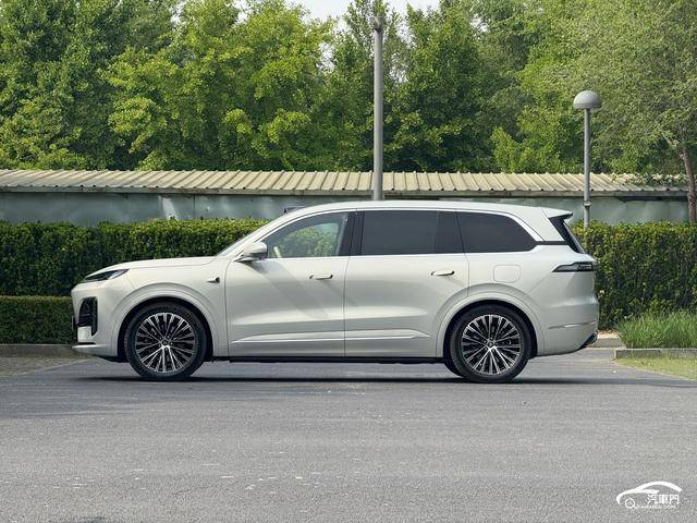 大六座SUV后起之秀 深蓝S09 怎么选？_选车网|公众的选车平台