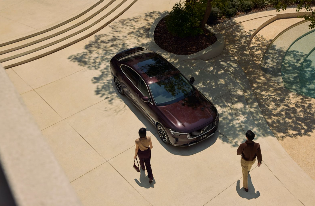 沃尔沃全新S90上市30.09万元起，可以不看BBA了！_选车网|公众的选车平台