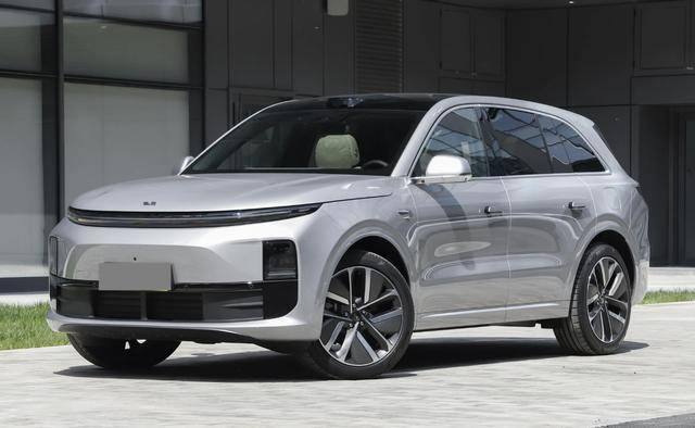 25万级SUV价值重构：智界R7如何打破Model Y与理想L6的舒适圈？_选车网|公众的选车平台