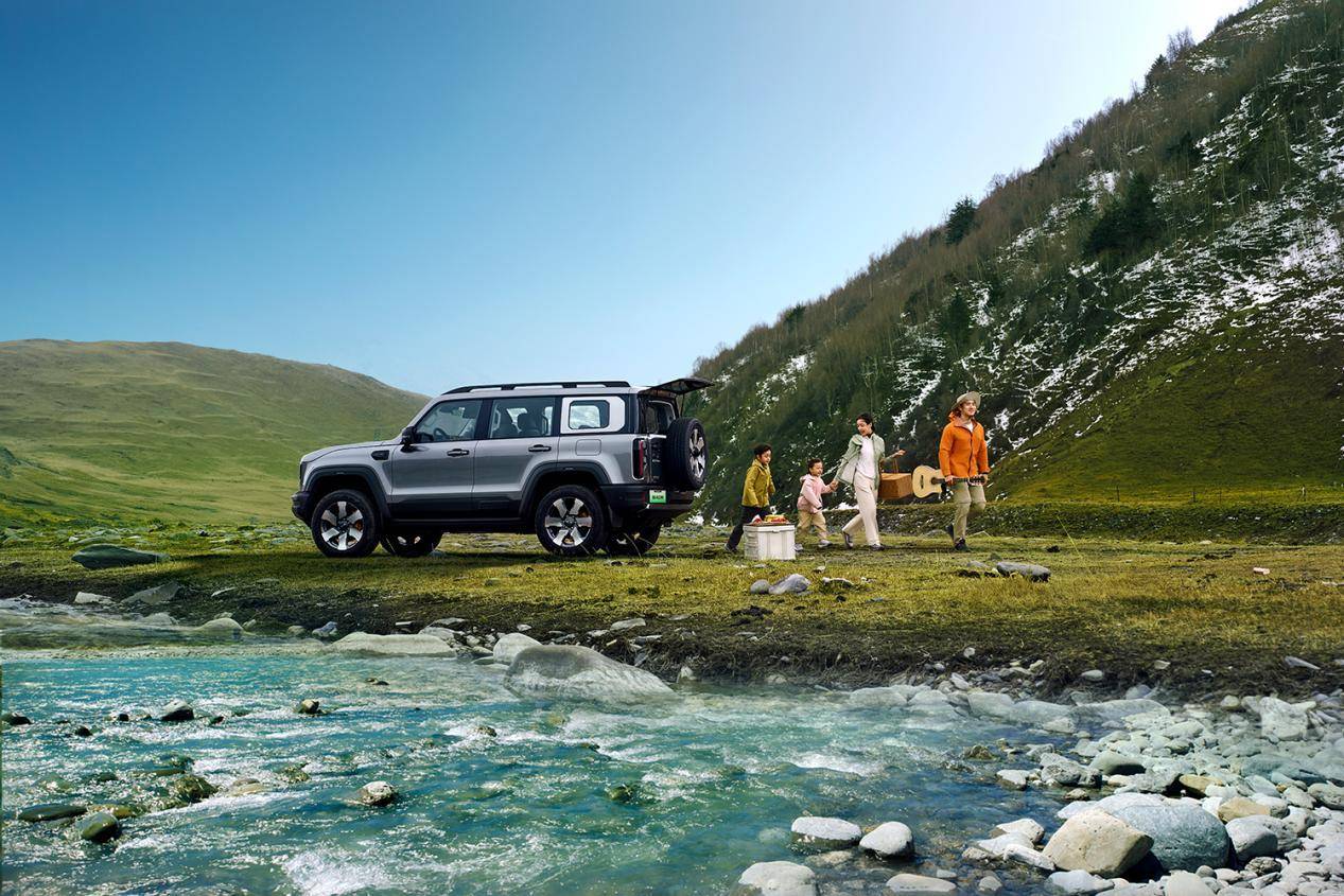 BJ40成最火硬派座驾！北京越野BJ30/BJ40/BJ60推暑期促销活动_选车网|公众的选车平台