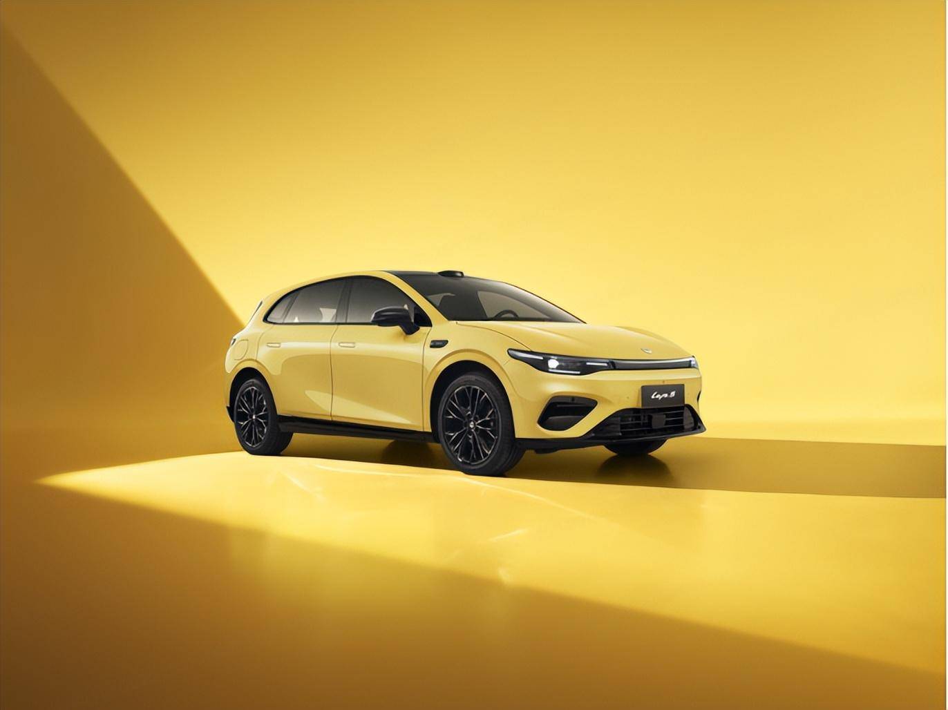 为“不将就”的年轻人造车：Lafa5与零跑的梦想新章_选车网|公众的选车平台