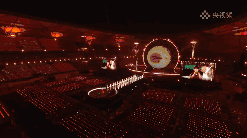 视听共振，心灵同频！《鸿蒙星光盛典》照亮“在一起”的心路_选车网|公众的选车平台